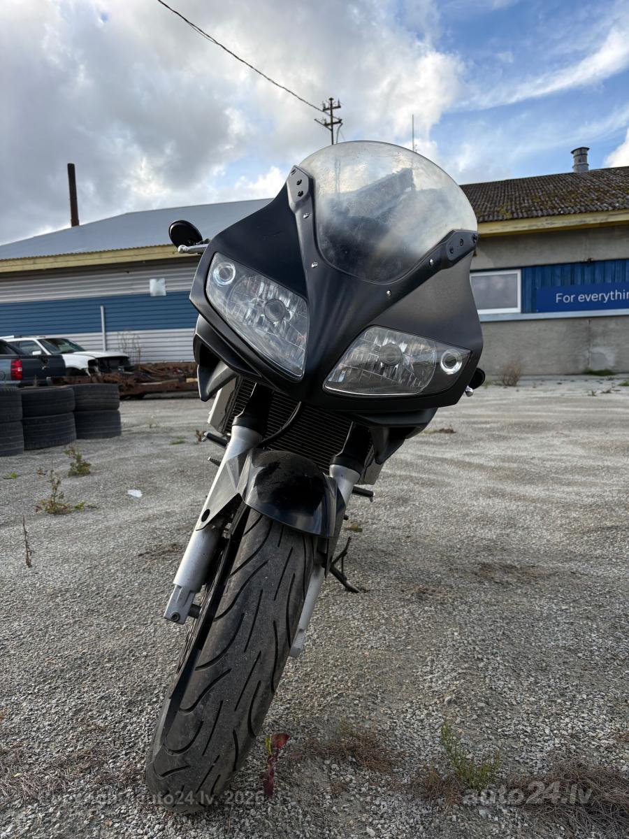 Black Suzuki SV 650 2006 in Tallinn, with an engine capacity of 0.65 L and mileage of 50 thousand km for 2500 €, photo 5 on AUTOMOTO.COM.LV