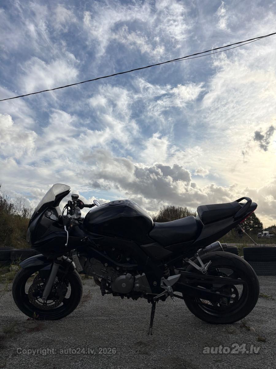 Black Suzuki SV 650 2006 in Tallinn, with an engine capacity of 0.65 L and mileage of 50 thousand km for 2500 €, photo 9 on AUTOMOTO.COM.LV