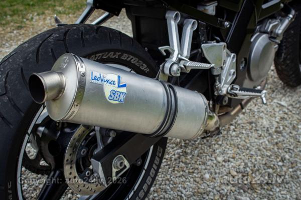 Suzuki SV 650 2007 Tallina vietnē Melns Suzuki SV 650 2007 Tallina, ar dzinēja tilpumu 0.65 L un nobraukumu 52 tūkst. km par 3400 €, foto 9 vietnē AUTOMOTO.COM.LV