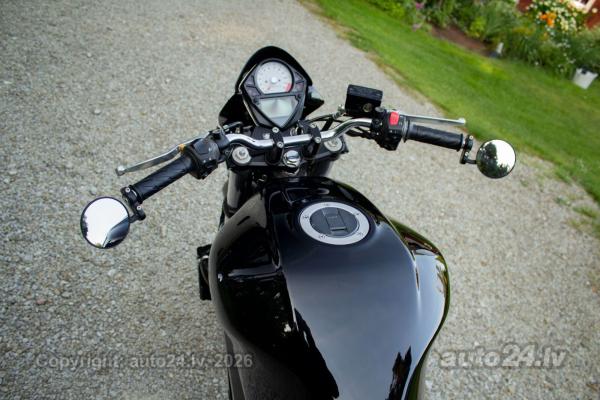 Suzuki SV 650 2007 Tallina vietnē Melns Suzuki SV 650 2007 Tallina, ar dzinēja tilpumu 0.65 L un nobraukumu 52 tūkst. km par 3400 €, foto 10 vietnē AUTOMOTO.COM.LV