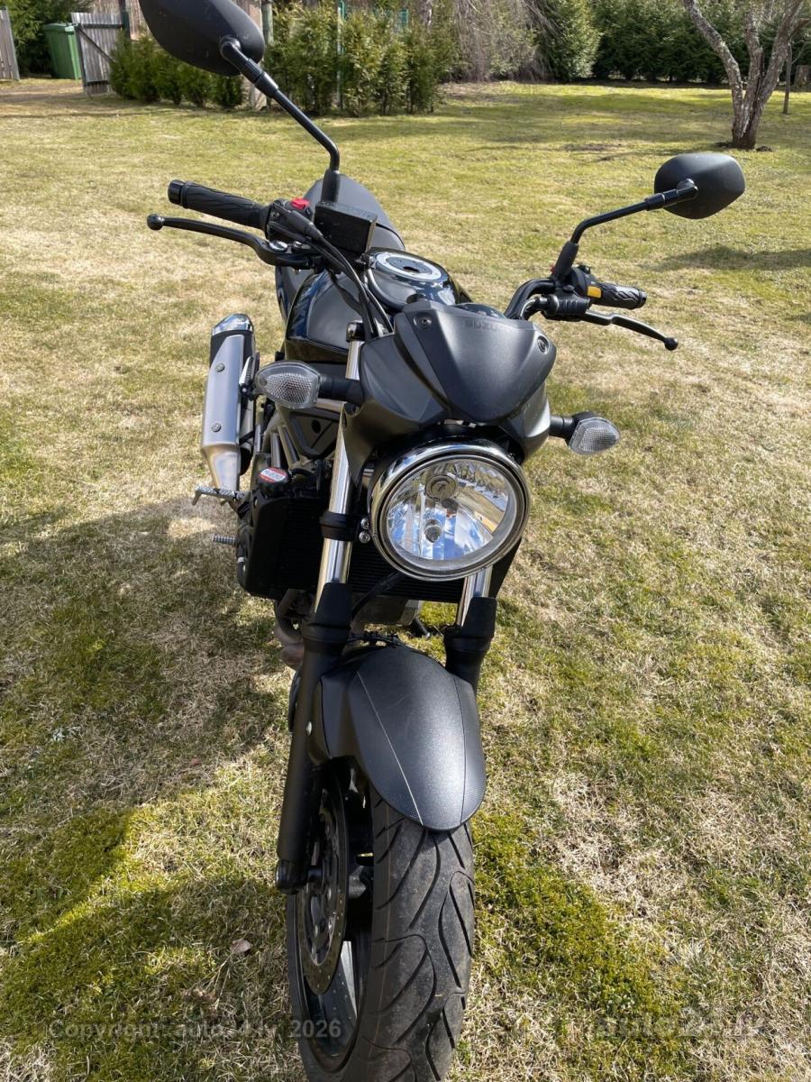 Black Suzuki SV 650 2023 in Tallinn, with an engine capacity of 0.00 L and mileage of 3 thousand km for 6400 €, photo 3 on AUTOMOTO.COM.LV