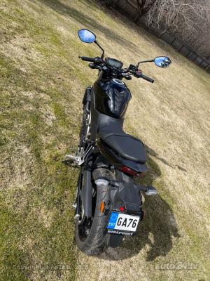 Black Suzuki SV 650 2023 in Tallinn, with an engine capacity of 0.00 L and mileage of 3 thousand km for 6400 €, photo 4 on AUTOMOTO.COM.LV