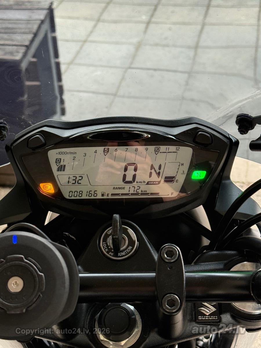 Black Suzuki SV 650 2023 in Tallinn, with an engine capacity of 0.65 L and mileage of 8 thousand km for 5500 €, photo 3 on AUTOMOTO.COM.LV