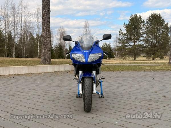 Синий Сузуки SV 650 2003 в Таллин, объемом двигателя 0.65 л и пробегом 49 тыс. км за 2800 €, фото 6 на AUTOMOTO.COM.LV