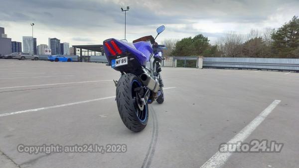 Blue Suzuki SV 650 2005 in Tallinn, with an engine capacity of 0.65 L and mileage of 40 thousand km for 3350 €, photo 8 on AUTOMOTO.COM.LV