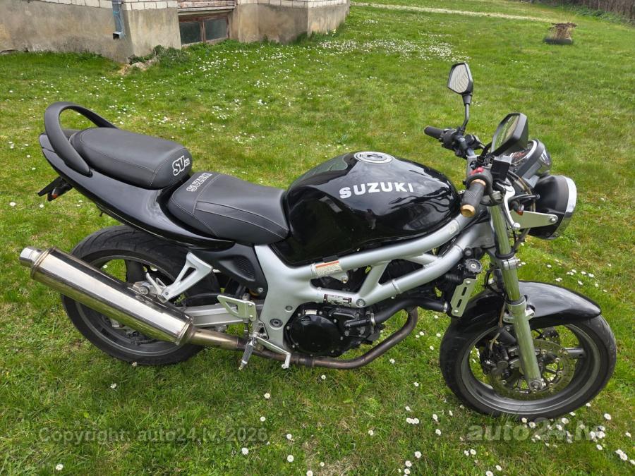 Grey Suzuki SV 650 1999 in Rapla, with an engine capacity of 0.65 L and mileage of 31 thousand km for 2000 €, photo 3 on AUTOMOTO.COM.LV