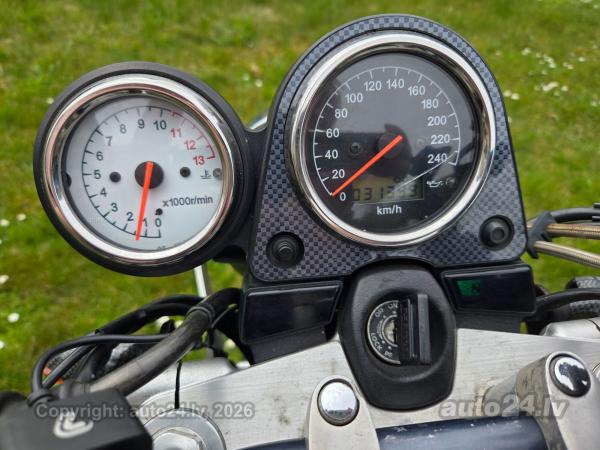 Grey Suzuki SV 650 1999 in Rapla, with an engine capacity of 0.65 L and mileage of 31 thousand km for 2000 €, photo 6 on AUTOMOTO.COM.LV