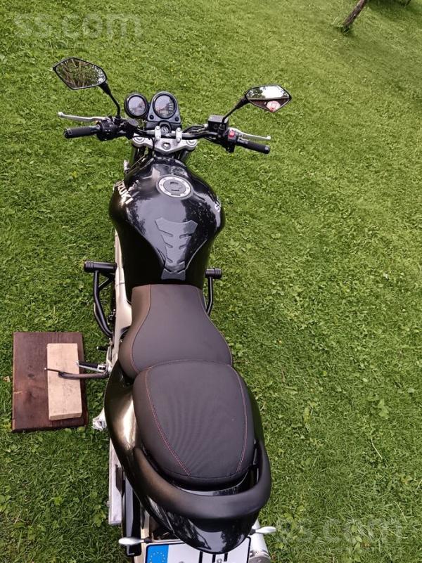 Suzuki SV 650 1999 Valmiera, ar dzinēja tilpumu 0.65 L un nobraukumu 0 tūkst. km par 2300 €, foto 3 vietnē AUTOMOTO.COM.LV