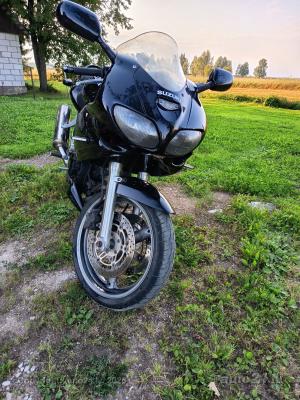 Сузуки SV 650 2000 в Каркси-Нуйа, объемом двигателя 0.65 л и пробегом 0 тыс. км за 1600 €, фото  на AUTOMOTO.COM.LV