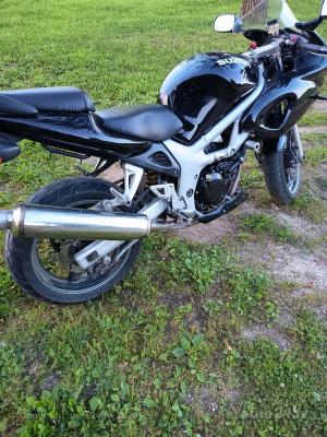 Сузуки SV 650 2000 в Каркси-Нуйа, объемом двигателя 0.65 л и пробегом 0 тыс. км за 1600 €, фото 4 на AUTOMOTO.COM.LV