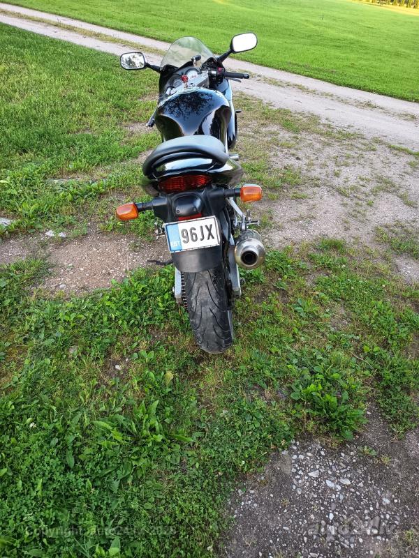 Сузуки SV 650 2000 в Каркси-Нуйа, объемом двигателя 0.65 л и пробегом 0 тыс. км за 1600 €, фото 4 на AUTOMOTO.COM.LV