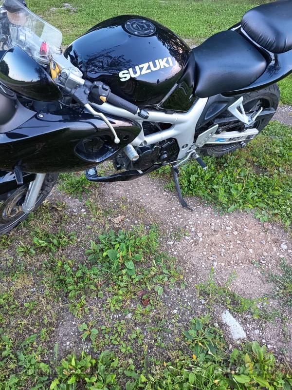 Сузуки SV 650 2000 в Каркси-Нуйа, объемом двигателя 0.65 л и пробегом 0 тыс. км за 1600 €, фото 6 на AUTOMOTO.COM.LV
