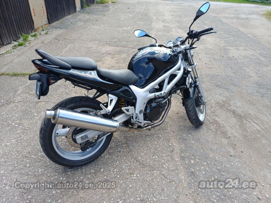 Suzuki SV 650 2001 Tallina, ar dzinēja tilpumu 0.65 L un nobraukumu 48 tūkst. km par 2150 €, foto 2 vietnē AUTOMOTO.COM.LV