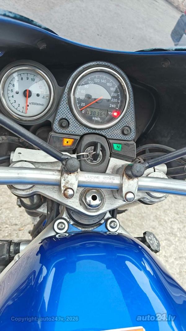 Suzuki SV 650 2001 Tallina, ar dzinēja tilpumu 0.65 L un nobraukumu 39 tūkst. km par 2000 €, foto 1 vietnē AUTOMOTO.COM.LV