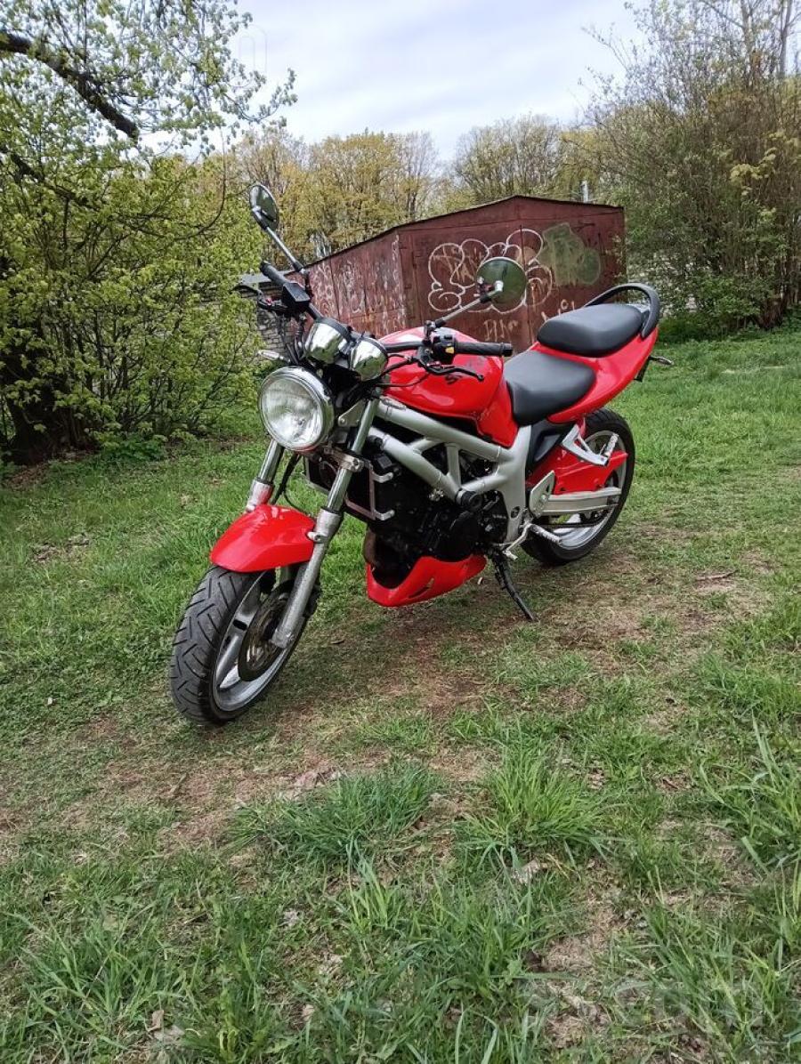 Suzuki SV 650 2001 Rīga, ar dzinēja tilpumu 0.65 L un nobraukumu 0 tūkst. km par 1650 €, foto 1 vietnē AUTOMOTO.COM.LV