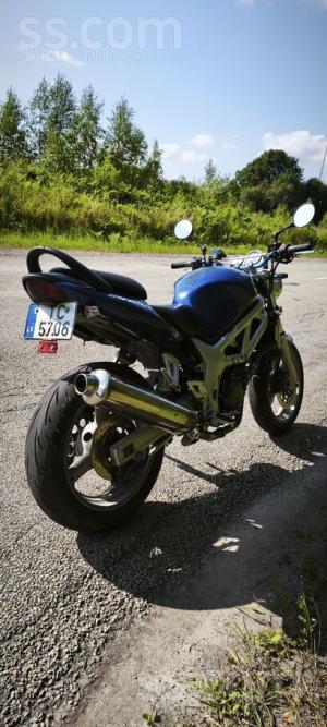 Suzuki SV 650 2001 in Liepaja, with an engine capacity of 0.65 L and mileage of 0 thousand km for 1900 €, photo 4 on AUTOMOTO.COM.LV
