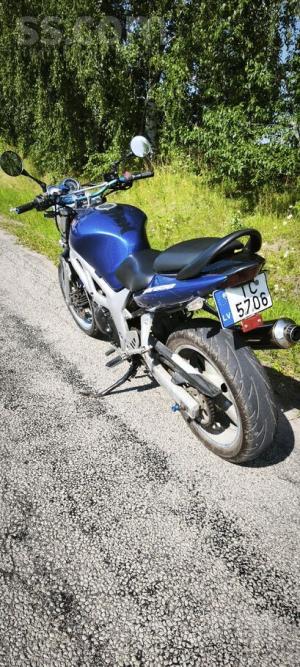 Suzuki SV 650 2001 in Liepaja, with an engine capacity of 0.65 L and mileage of 0 thousand km for 1900 €, photo 5 on AUTOMOTO.COM.LV