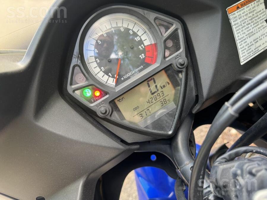 Suzuki SV 650 2004 in Riga, with an engine capacity of 0.65 L and mileage of 0 thousand km for 1650 €, photo 6 on AUTOMOTO.COM.LV