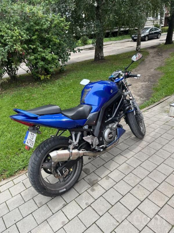 Suzuki SV 650 2006 Rīga, ar dzinēja tilpumu 0.65 L un nobraukumu 0 tūkst. km par 1600 €, foto 1 vietnē AUTOMOTO.COM.LV