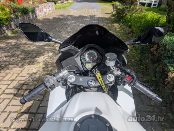 Белый Сузуки SV 650 2003 в Тарту, объемом двигателя 0.65 л и пробегом 42 тыс. км за 5000 €, фото 3 на AUTOMOTO.COM.LV