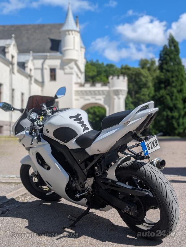 Белый Сузуки SV 650 2003 в Тарту, объемом двигателя 0.65 л и пробегом 42 тыс. км за 5000 €, фото 4 на AUTOMOTO.COM.LV