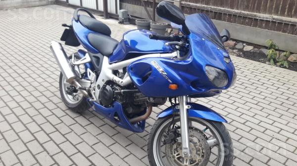 Suzuki SV 650S 2001 in Riga, with an engine capacity of 0.65 L and mileage of 0 thousand km for 2100 €, photo 4 on AUTOMOTO.COM.LV