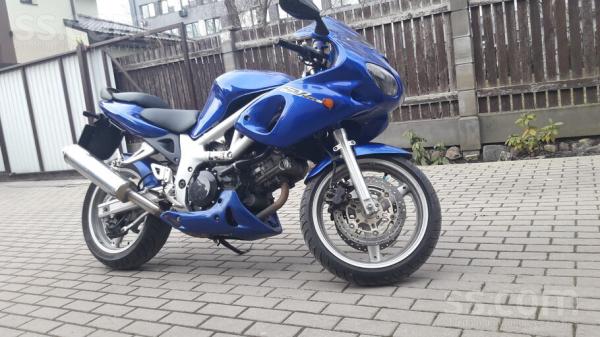 Сузуки SV 650S 2001 в Рига, объемом двигателя 0.65 л и пробегом 0 тыс. км за 1800 €, фото 5 на AUTOMOTO.COM.LV