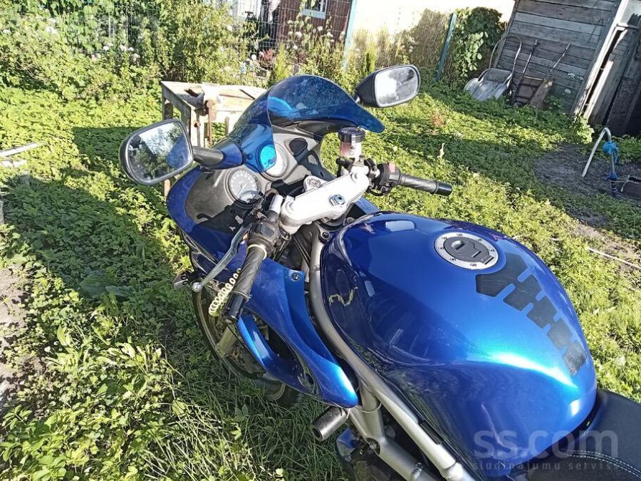 Suzuki SV 650S 2001 in Riga, with an engine capacity of 0.65 L and mileage of 0 thousand km for 1800 €, photo 9 on AUTOMOTO.COM.LV