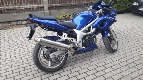 Сузуки SV 650S 2001 в Рига, объемом двигателя 0.65 л и пробегом 0 тыс. км за 1600 €, фото 1 на AUTOMOTO.COM.LV