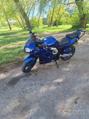 Suzuki SV 650S 2003 Liepāja, ar dzinēja tilpumu 0.65 L un nobraukumu 0 tūkst. km par 2850 €, foto  vietnē AUTOMOTO.COM.LV