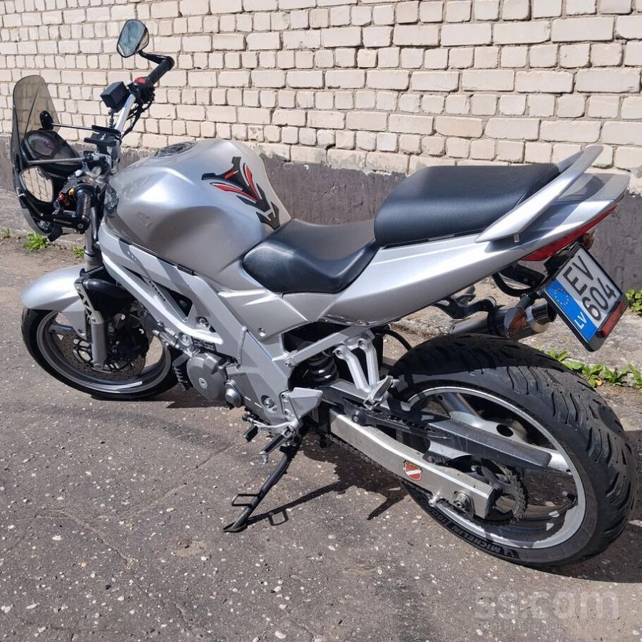 Сузуки SV 650S 2003 в Рига, объемом двигателя 0.65 л и пробегом 0 тыс. км за 3150 €, фото 3 на AUTOMOTO.COM.LV