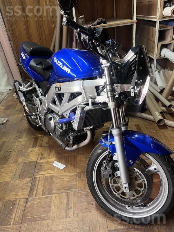Сузуки SV 650S 2004 в Рига, объемом двигателя 0.65 л и пробегом 0 тыс. км за 2200 €, фото 3 на AUTOMOTO.COM.LV
