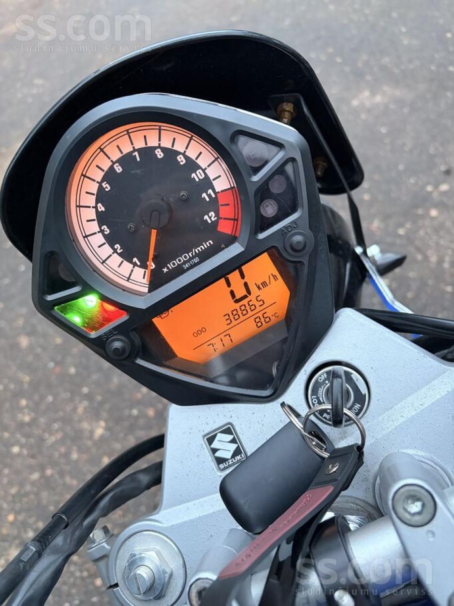 Suzuki SV 650S 2004 Rīga, ar dzinēja tilpumu 0.65 L un nobraukumu 0 tūkst. km par 1600 €, foto 6 vietnē AUTOMOTO.COM.LV