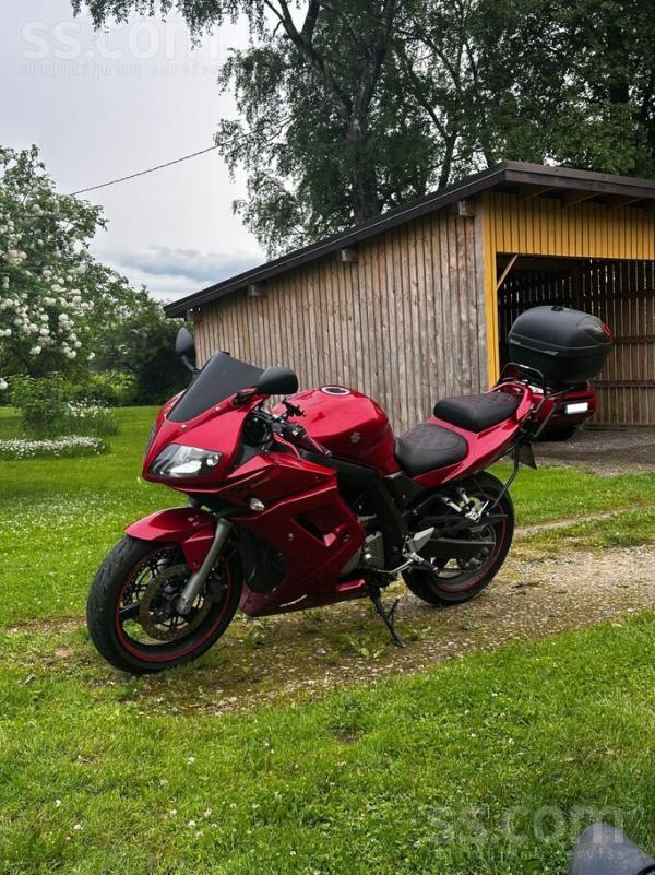 Suzuki SV 650S 2005 Bauska, ar dzinēja tilpumu 0.65 L un nobraukumu 0 tūkst. km par 2350 €, foto 1 vietnē AUTOMOTO.COM.LV