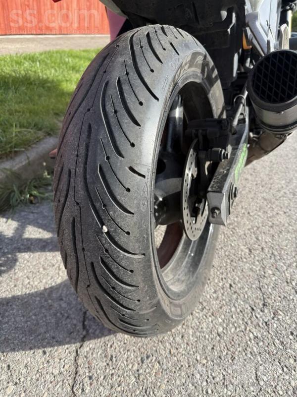 Сузуки SV 650S 2012 в Лиепая, объемом двигателя 0.65 л и пробегом 0 тыс. км за 2800 €, фото 2 на AUTOMOTO.COM.LV