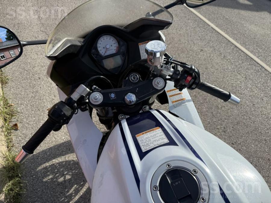 Сузуки SV 650S 2012 в Лиепая, объемом двигателя 0.65 л и пробегом 0 тыс. км за 2800 €, фото 6 на AUTOMOTO.COM.LV