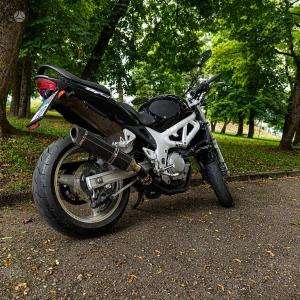 Black Suzuki SV 2000 in Kaunas, with an engine capacity of 0.65 L and mileage of 52 thousand km for 1500 €, photo 5 on AUTOMOTO.COM.LV
