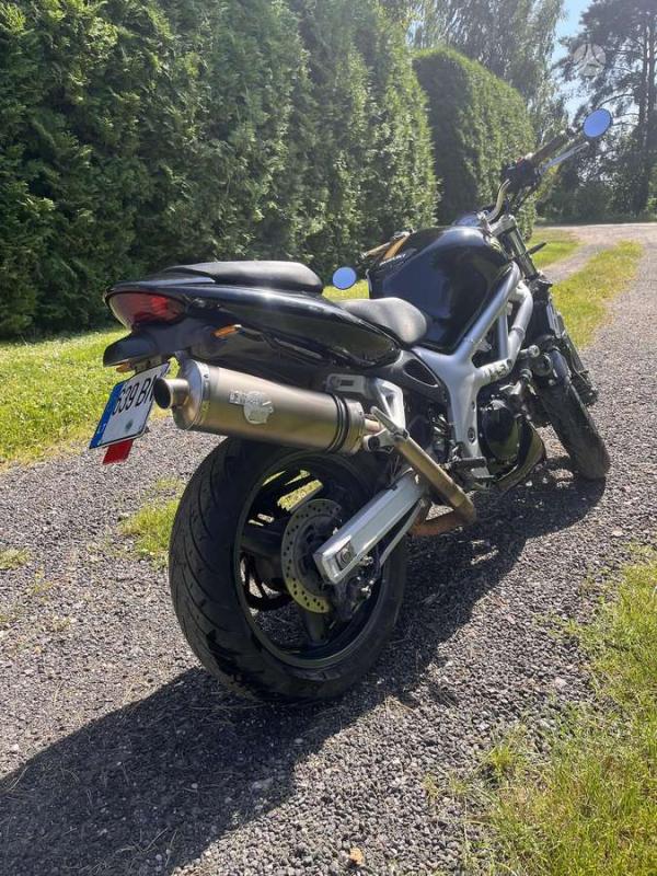 Melns Suzuki SV 2000 Birštonas, ar dzinēja tilpumu 0.65 L un nobraukumu 39 tūkst. km par 1000 €, foto 4 vietnē AUTOMOTO.COM.LV