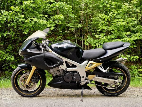 Black Suzuki SV 2002 in Vilnius, with an engine capacity of 0.65 L and mileage of 61 thousand km for 795 €, photo 1 on AUTOMOTO.COM.LV