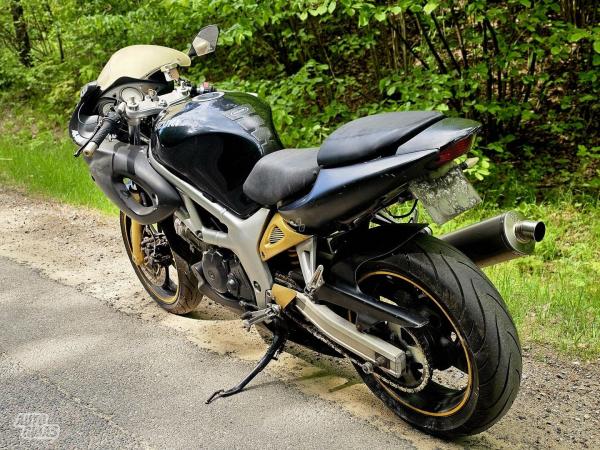 Black Suzuki SV 2002 in Vilnius, with an engine capacity of 0.65 L and mileage of 61 thousand km for 795 €, photo 6 on AUTOMOTO.COM.LV