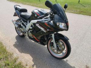 Black Suzuki SV 2005 in Jurbarkas, with an engine capacity of 0.65 L and mileage of 42 thousand km for 2199 €, photo 7 on AUTOMOTO.COM.LV