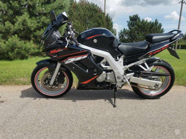 Melns Suzuki SV 2005 Jurbarkas, ar dzinēja tilpumu 0.65 L un nobraukumu 42 tūkst. km par 2100 €, foto 11 vietnē AUTOMOTO.COM.LV