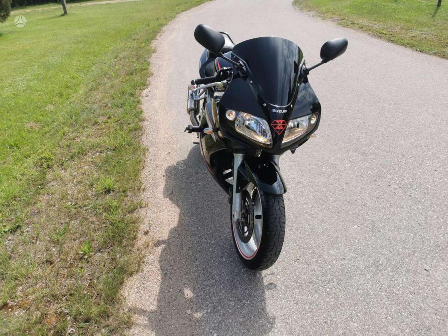 Melns Suzuki SV 2005 Jurbarkas, ar dzinēja tilpumu 0.65 L un nobraukumu 42 tūkst. km par 2100 €, foto 12 vietnē AUTOMOTO.COM.LV