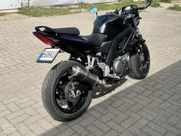 Black Suzuki SV 2008 in Kaunas, with an engine capacity of 0.65 L and mileage of 44 thousand km for 2500 €, photo 5 on AUTOMOTO.COM.LV