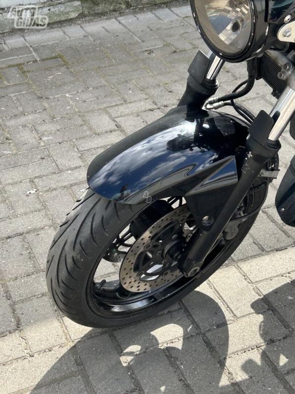 Black Suzuki SV 2008 in Kaunas, with an engine capacity of 0.65 L and mileage of 44 thousand km for 2500 €, photo 7 on AUTOMOTO.COM.LV