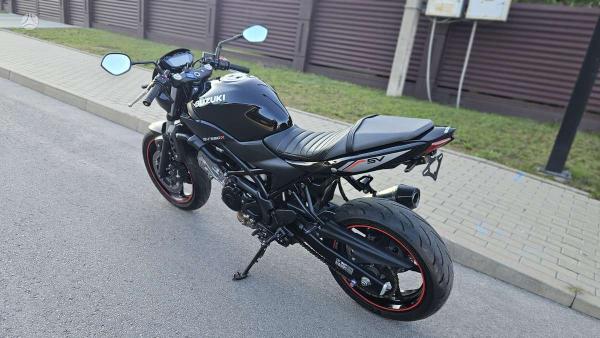 Black Suzuki SV 2019 in Alytus, with an engine capacity of 0.65 L and mileage of 26 thousand km for 4100 €, photo 10 on AUTOMOTO.COM.LV
