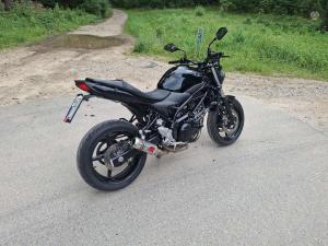 Melns Suzuki SV 2021 Viļņa, ar dzinēja tilpumu 0.65 L un nobraukumu 34 tūkst. km par 4100 €, foto 1 vietnē AUTOMOTO.COM.LV