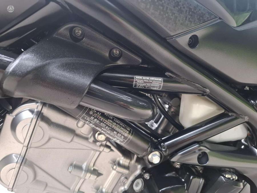Melns Suzuki SV 2021 Viļņa, ar dzinēja tilpumu 0.65 L un nobraukumu 34 tūkst. km par 4100 €, foto 10 vietnē AUTOMOTO.COM.LV