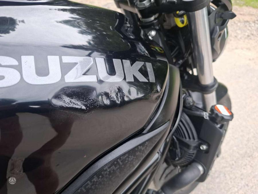 Melns Suzuki SV 2021 Viļņa, ar dzinēja tilpumu 0.65 L un nobraukumu 34 tūkst. km par 4100 €, foto 17 vietnē AUTOMOTO.COM.LV