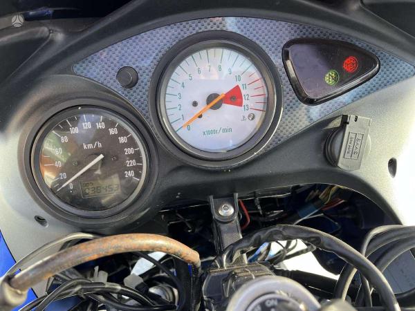 Zils Suzuki SV 2000 Širvintos, ar dzinēja tilpumu 0.65 L un nobraukumu 38 tūkst. km par 1100 €, foto 11 vietnē AUTOMOTO.COM.LV